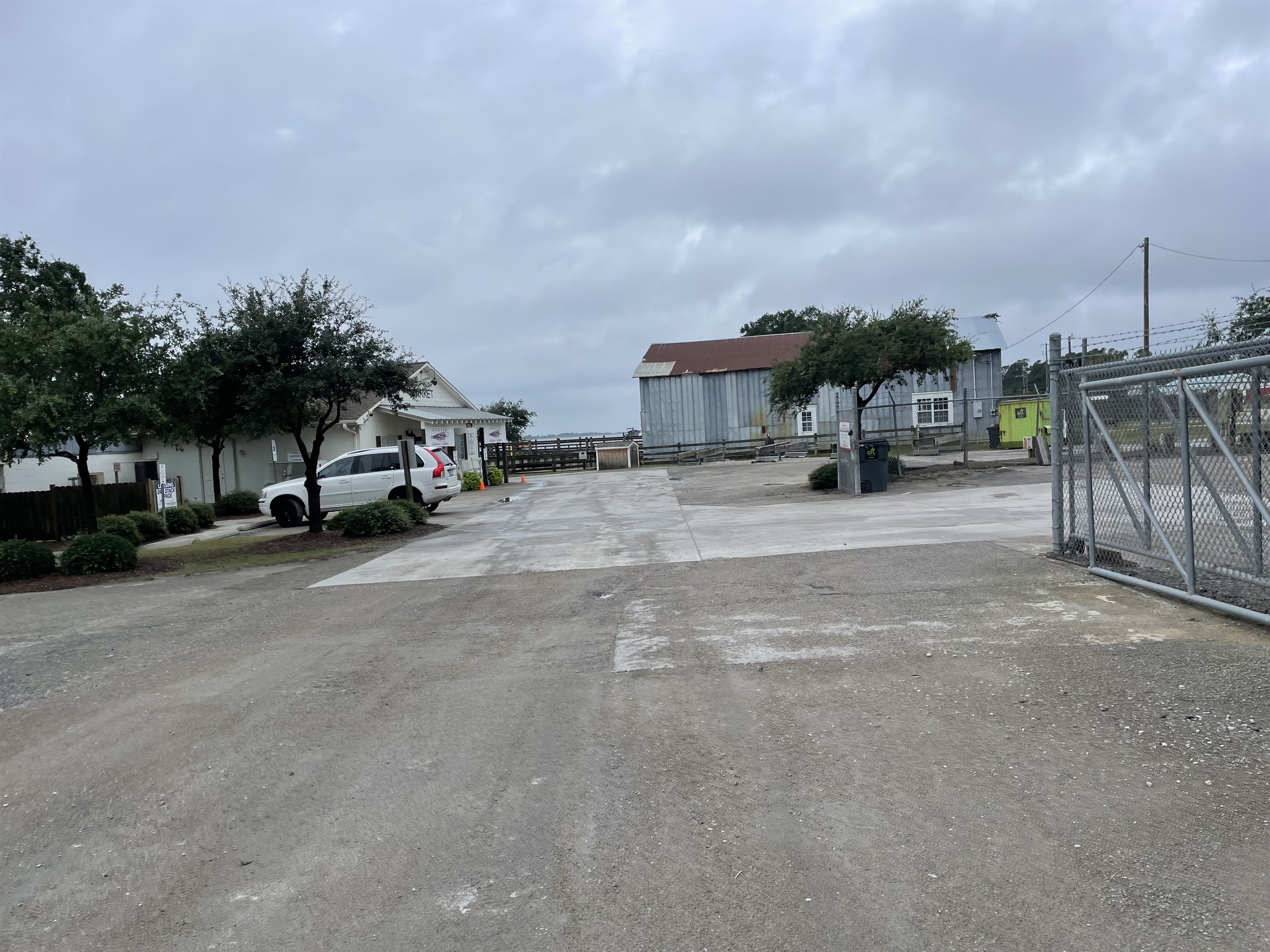 Locations Hub - Sloop Point Marina
