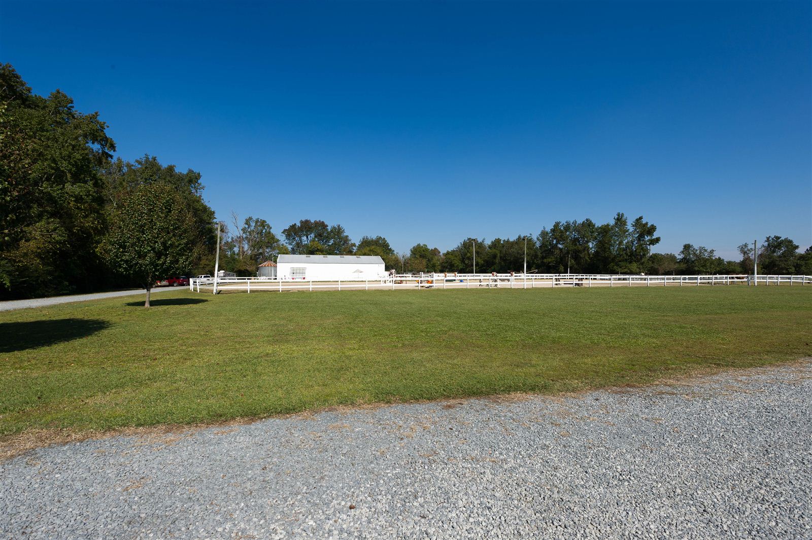 Locations Hub - Saddlebrook Stables