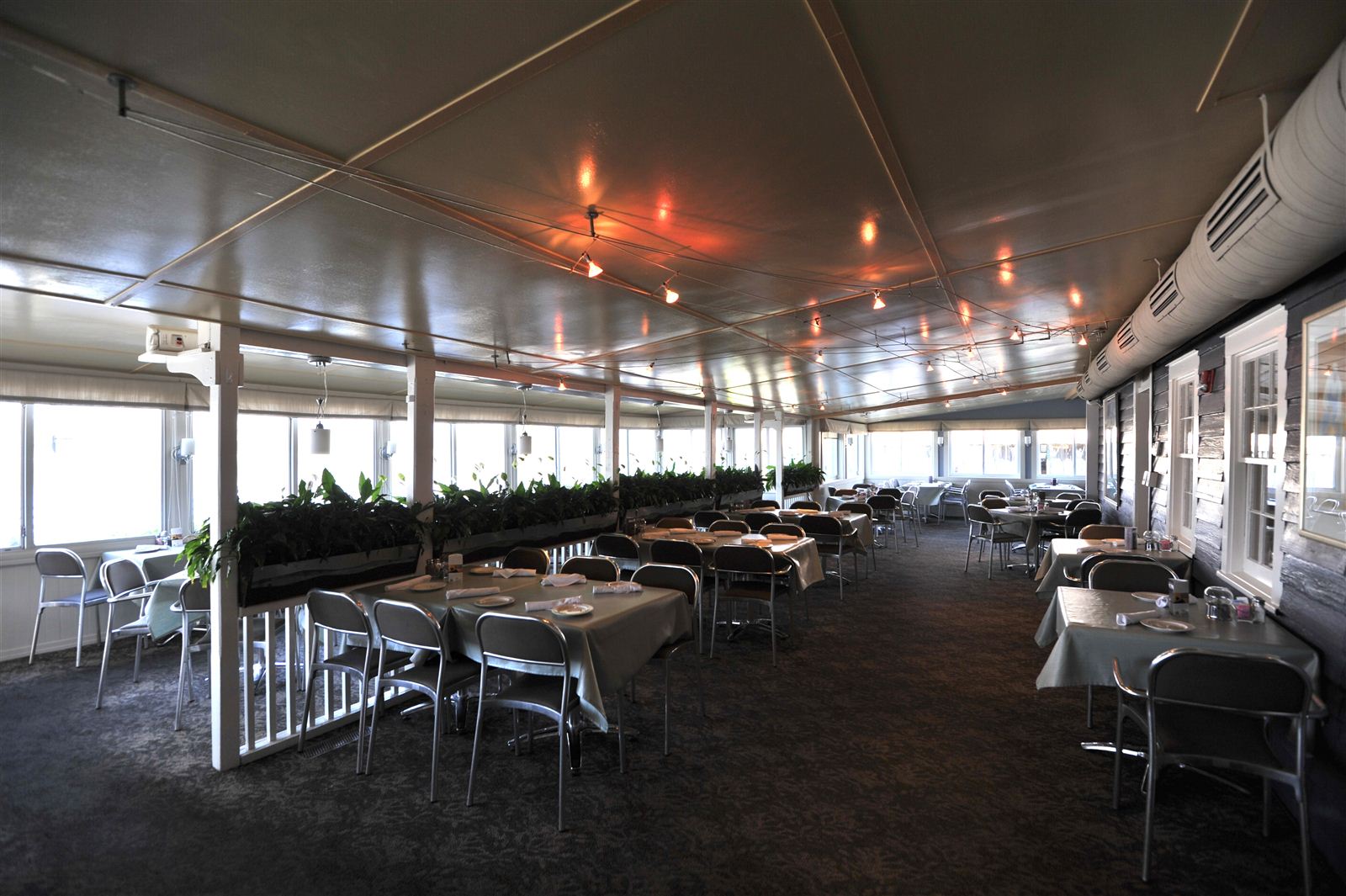 Locations Hub - Pilot House Restaurant, The